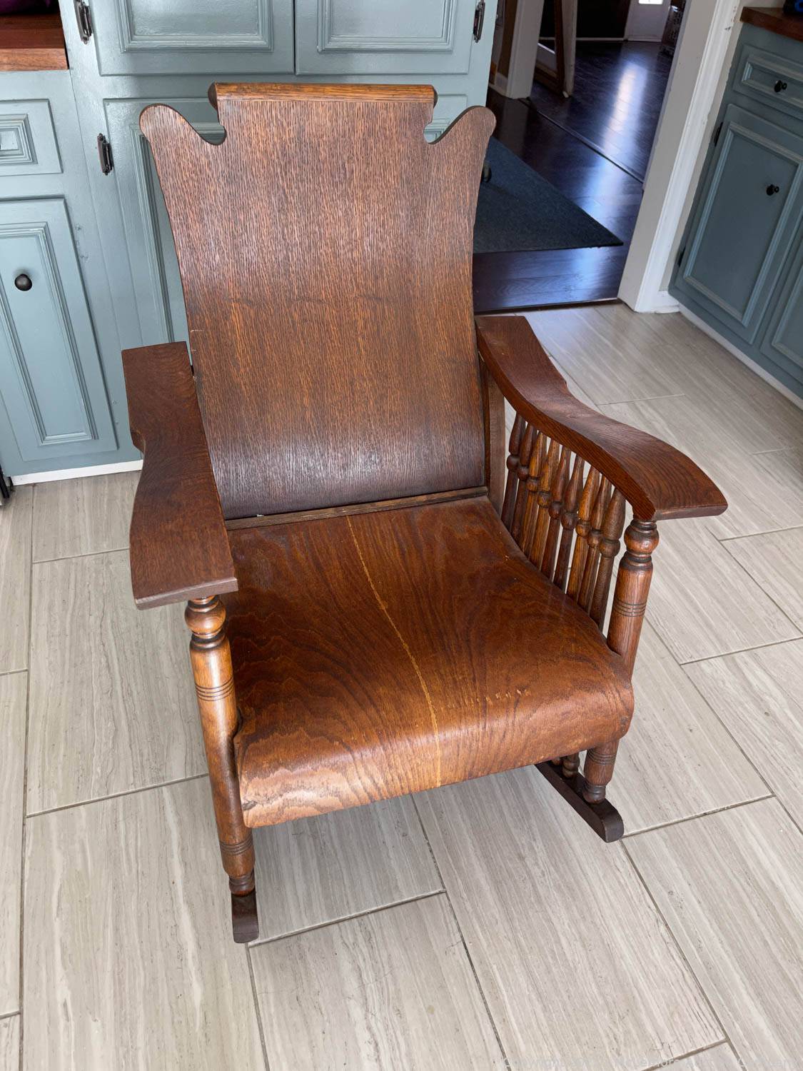 McLemore Auction Company - Auction: Vintage and Antique Furniture ...