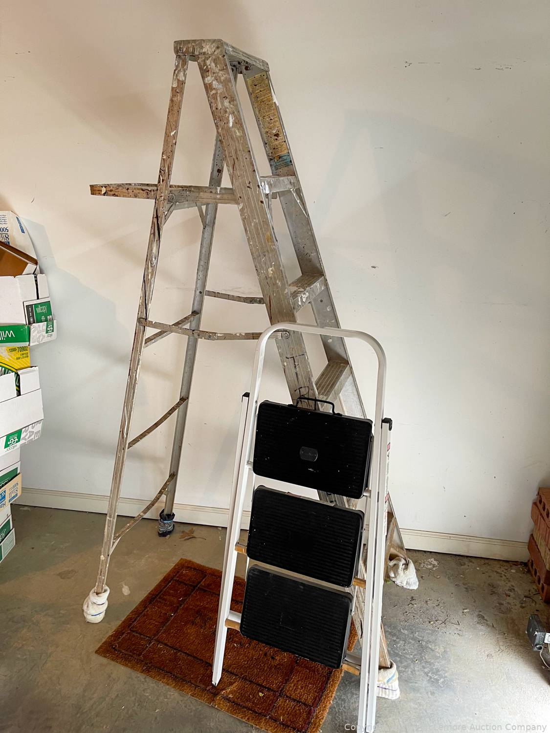 McLemore Auction Company - Auction: Furniture, Art, Electronics, Home ...