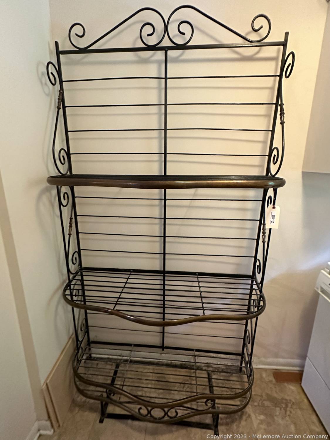 McLemore Auction Company - Auction: Fine Furniture, Musical Instruments ...