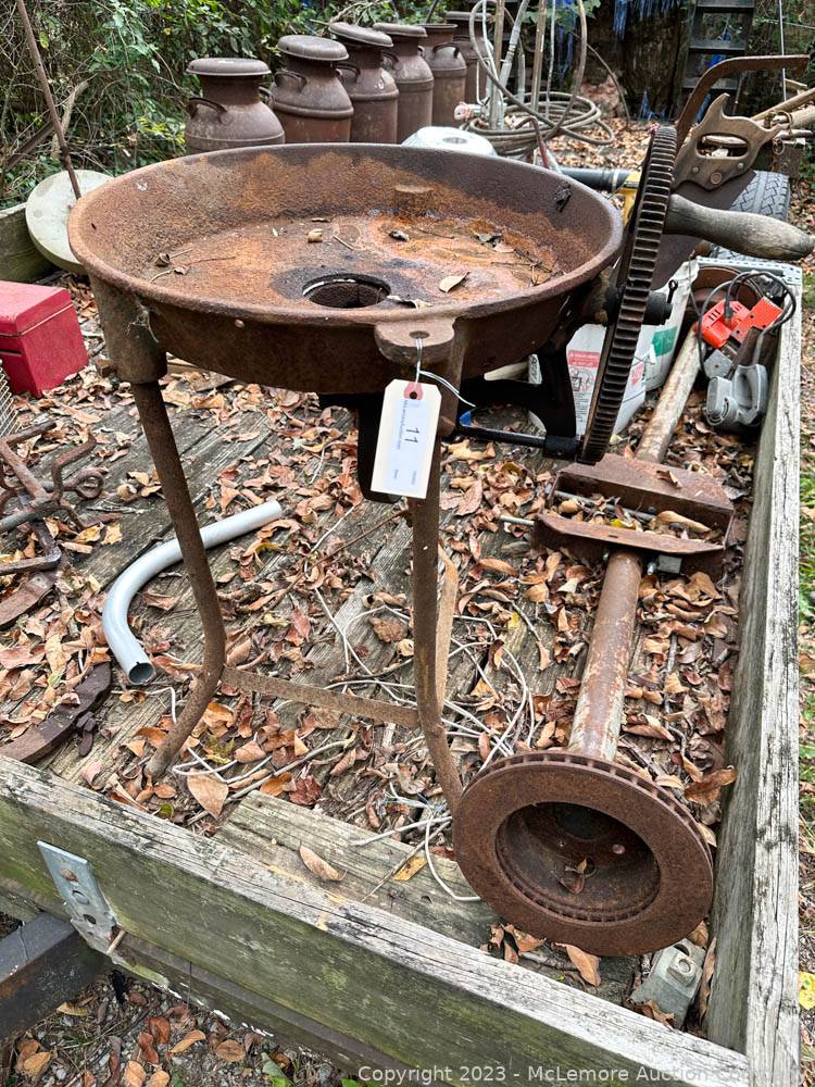 McLemore Auction Company - Auction: Vintage Vehicles & Farm Essentials ...