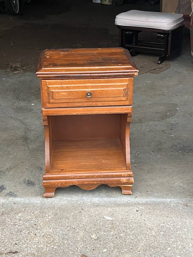 McLemore Auction Company - Auction: Indoor and Outdoor Furniture, Tube ...