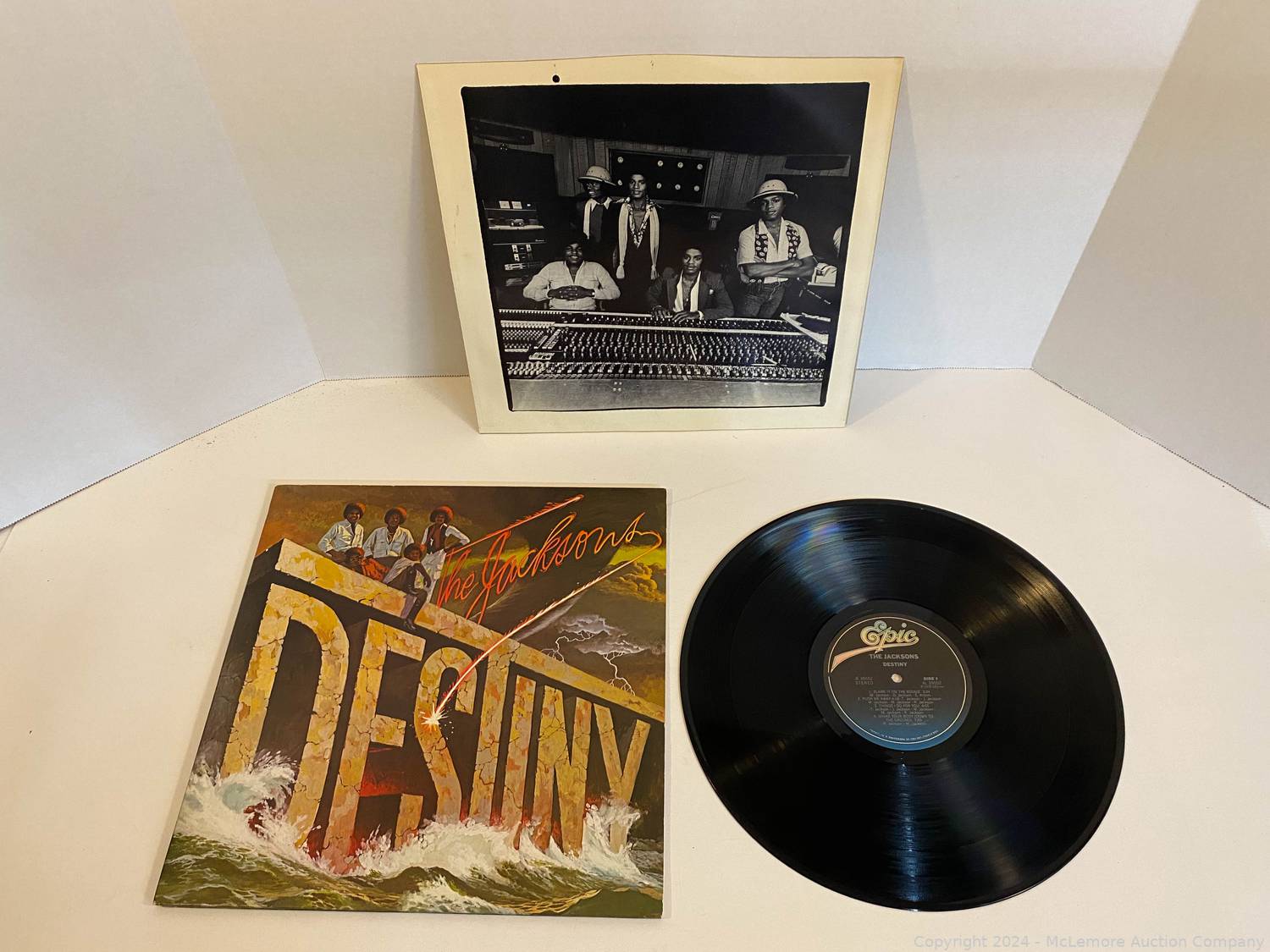 McLemore Auction Company - Auction: Timeless Tunes: Large Vintage Vinyl ...