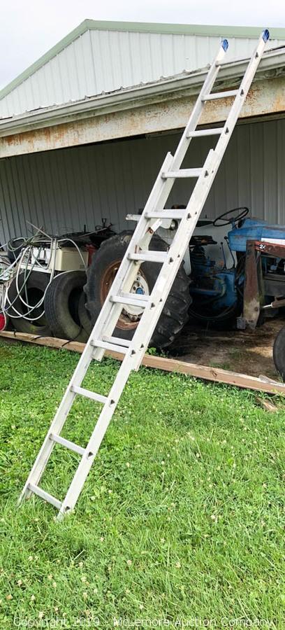 McLemore Auction Company - Auction: Oliver Tractors, Farm Equipment ...